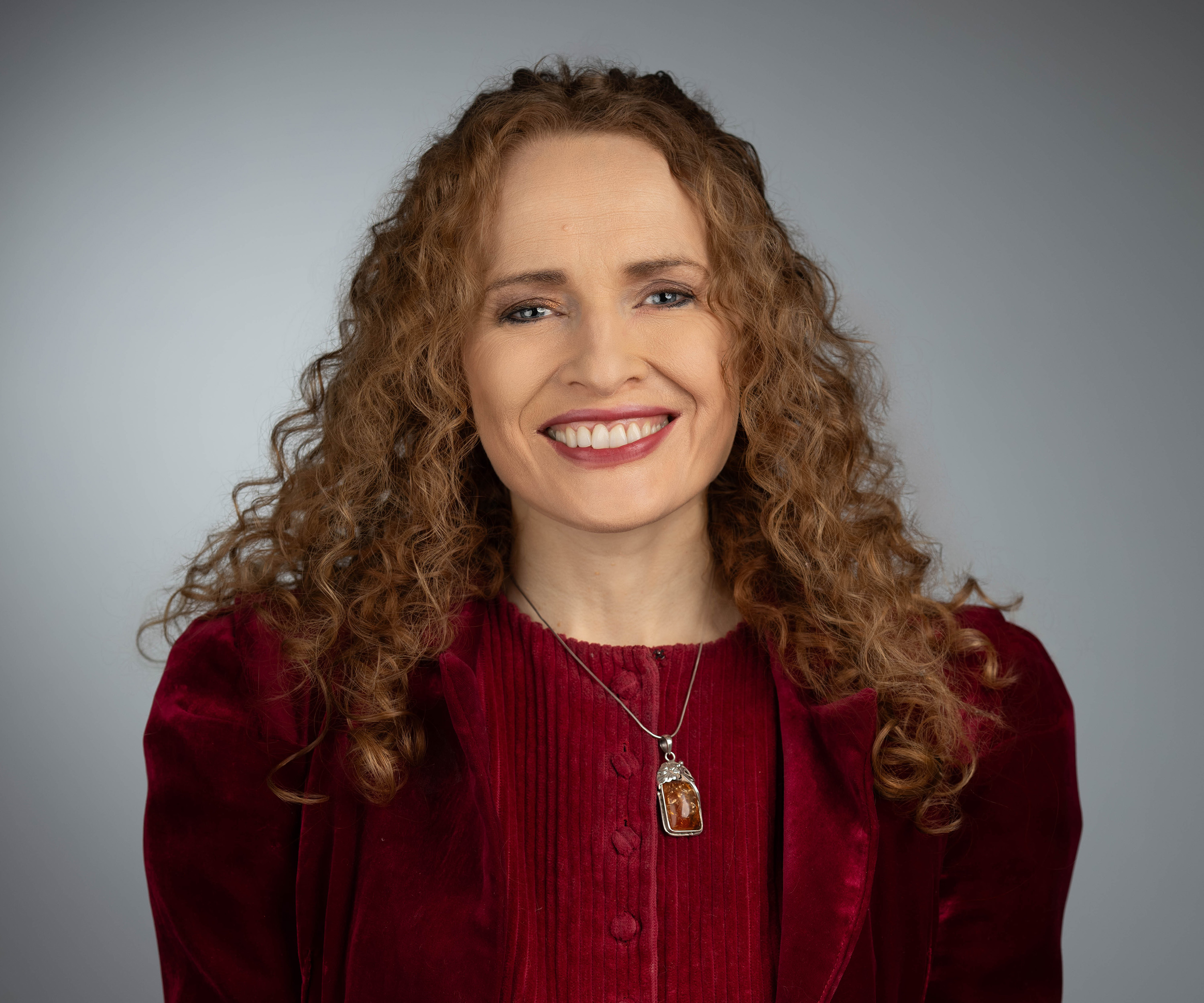Professor Kate Williams: The Truth about Royal Women | Warwick Arts Centre